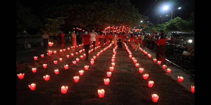 အောင်မြေသာစံမြို့နယ် သီတင်းကျွတ်မီးထွန်းပွဲတော် မြင်ကွင်းများ ဓာတ်ပုံ