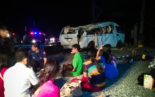 Dvb ျမန္မာအလုပ္သမားမ်ား ကားတိမ္းေမွာက္၊ ၁၇ ဦး ဒဏ္ရာရ