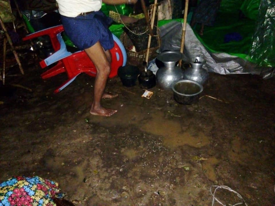 မိုးသက္ေလျပင္း ေၾကာင့္ ရခိုင္စစ္ ေ႐ွာင္ ဒုကၡသည္ ၁၃၀၀ ေက်ာ္ ထပ္မံထြက္ ေ