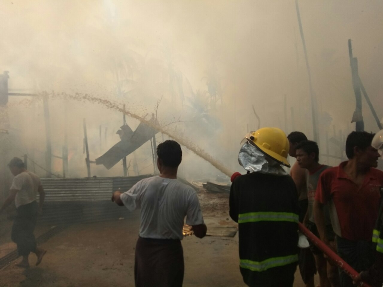 ေျမာက္ဦးၿမိဳ႕တြင္ ေနအိမ္ ၁၄ လံုး မီးေလာင္ဆံုး႐ႈံး