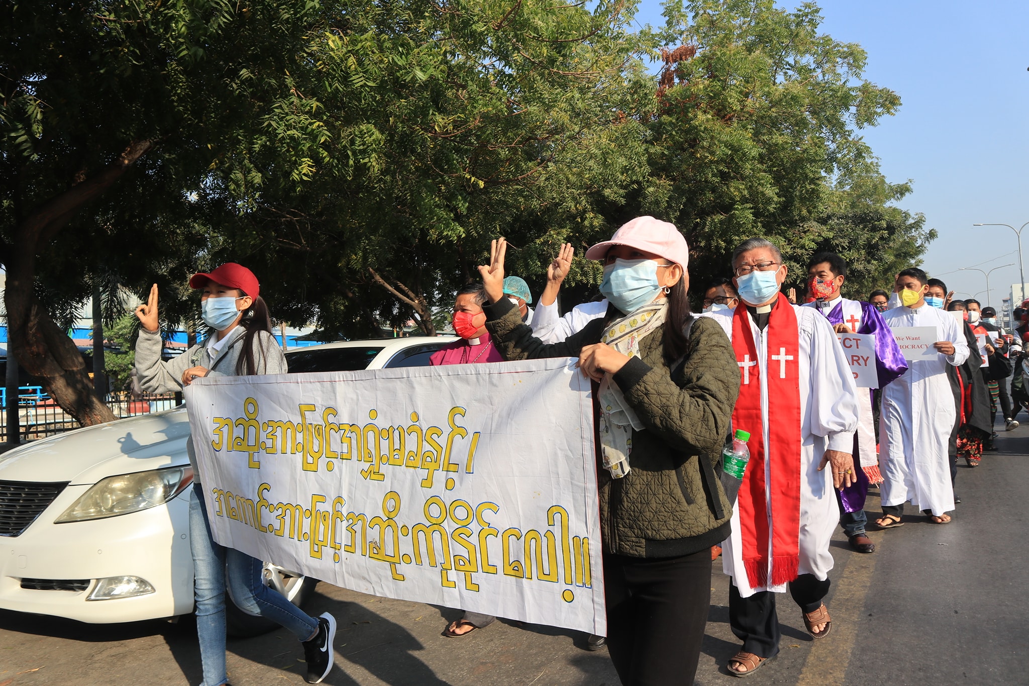 Dvb စစ်အာဏာရှင်အလိုမရှိကြောင်း မန္တလေး ခရစ်ယာန်အသင်းတော်များဖွဲ့ ဆန္ဒပြ