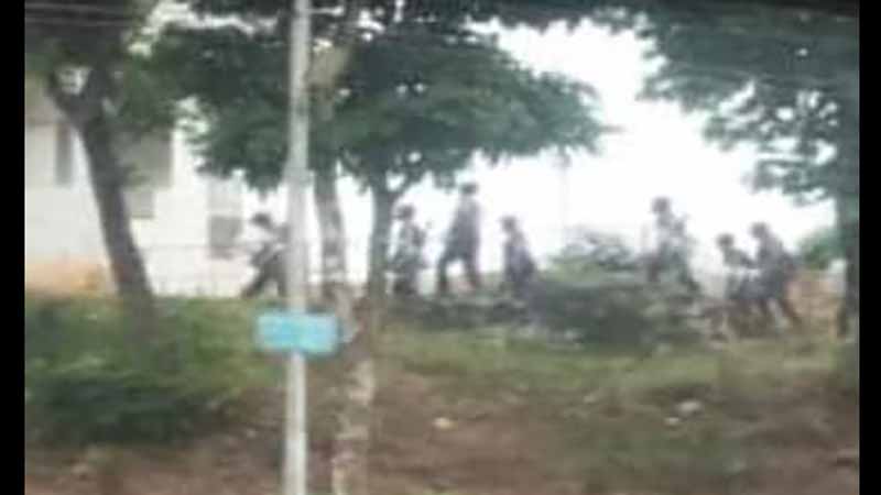 မိုးကုတ်တွင် Cdm ကျောင်းဆရာ၏ ဖခင်ကို စစ်ကောင်စီတပ်က ဖမ်းဆီး