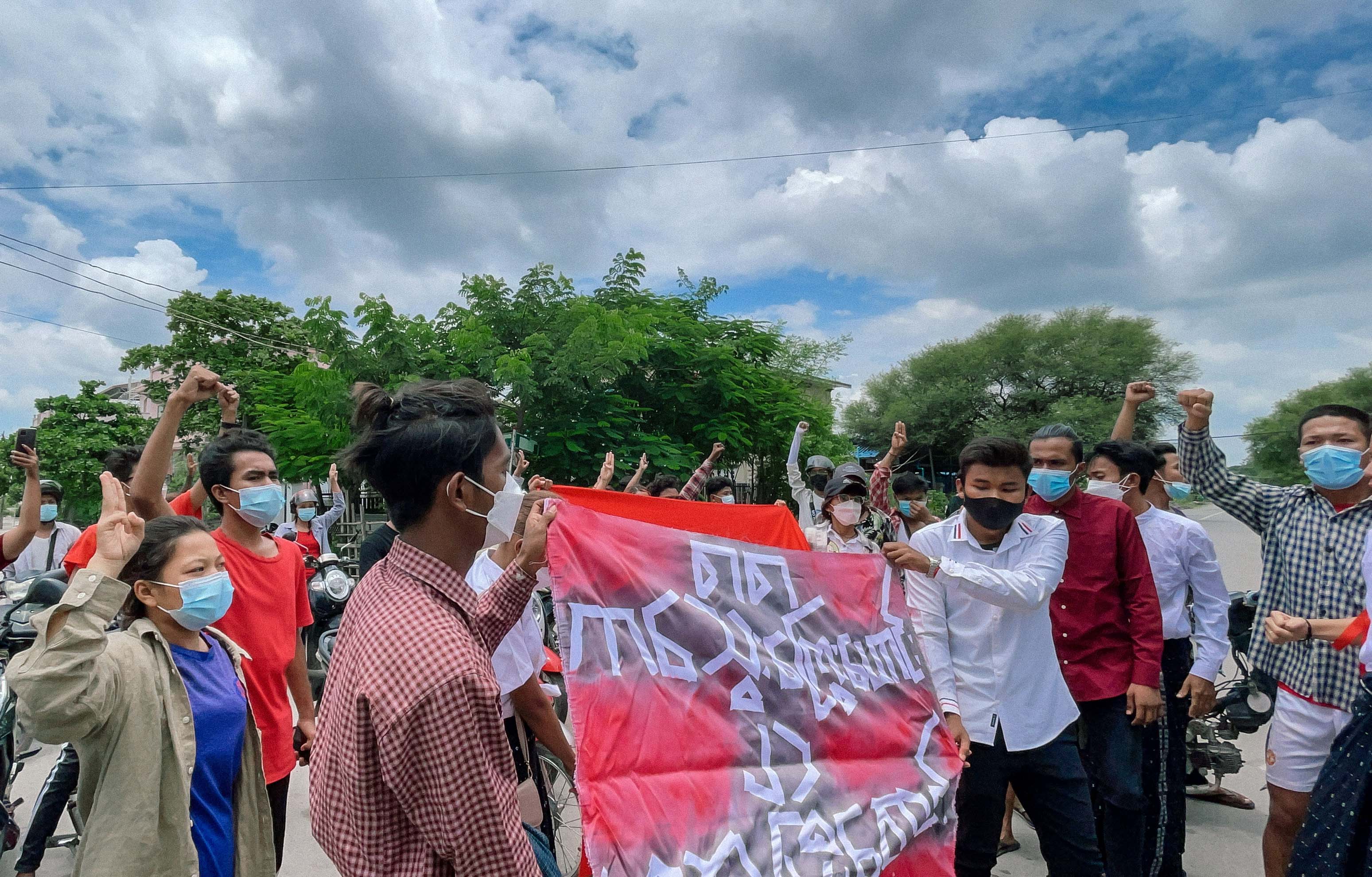 ရှစ်လေးလုံး ၃၃ နှစ်ပြည့်အထိမ်းအမှတ် ရန်ကုန်နှင့် မန္တလေးတွင် စစ်အာဏာရှင