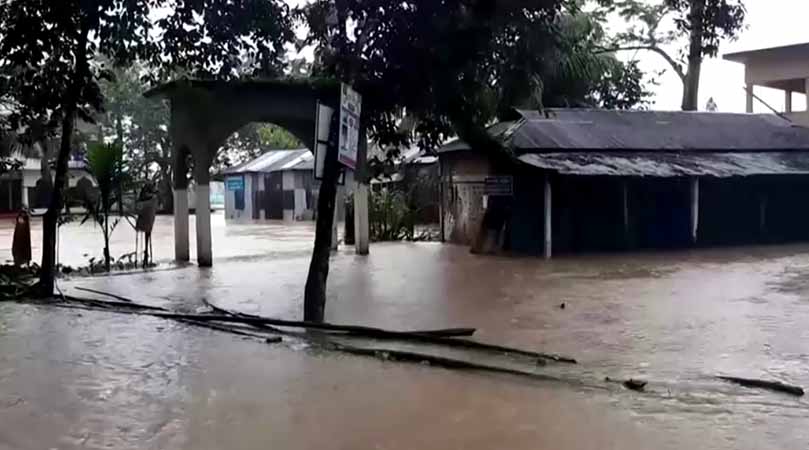 Dvb ဘင်္ဂလားဒေ့ရှ်တွင် ရေကြီးမြေပြို၊ မိုးကြိုးပစ်မှုကြောင့် လူ ၂၅