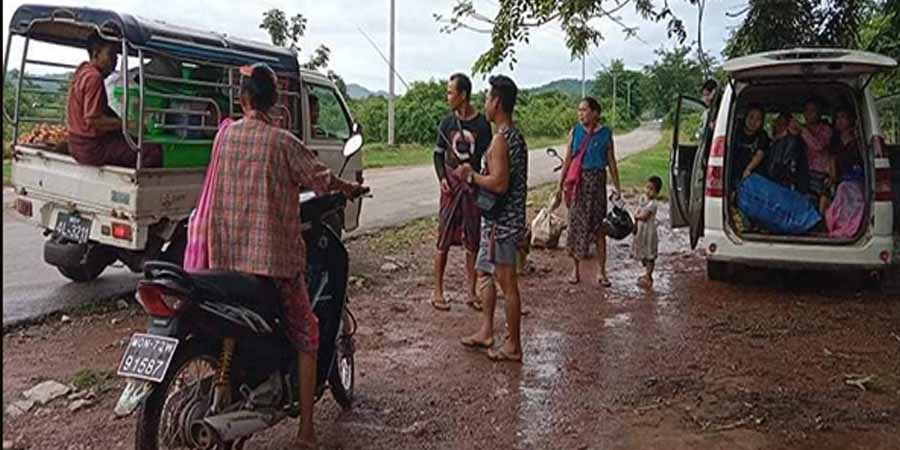 စစ်ကောင်စီတပ်က လက်နက်ကြီးပစ်ခတ်နေသဖြင့် သထုံဒေသခံ ၃၀၀၀ ကျော် ထွက်ပြေးနေရ