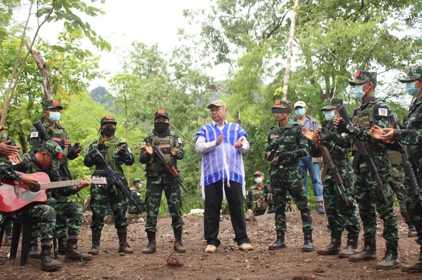 DVB | NUG ပြည်ထောင်စုဝန်ကြီးချုပ် မန်းဝင်းခိုင်သန်း PDF ရဲဘော်များနှင့် တွေ့ဆုံ(ဓာတ်ပုံ)