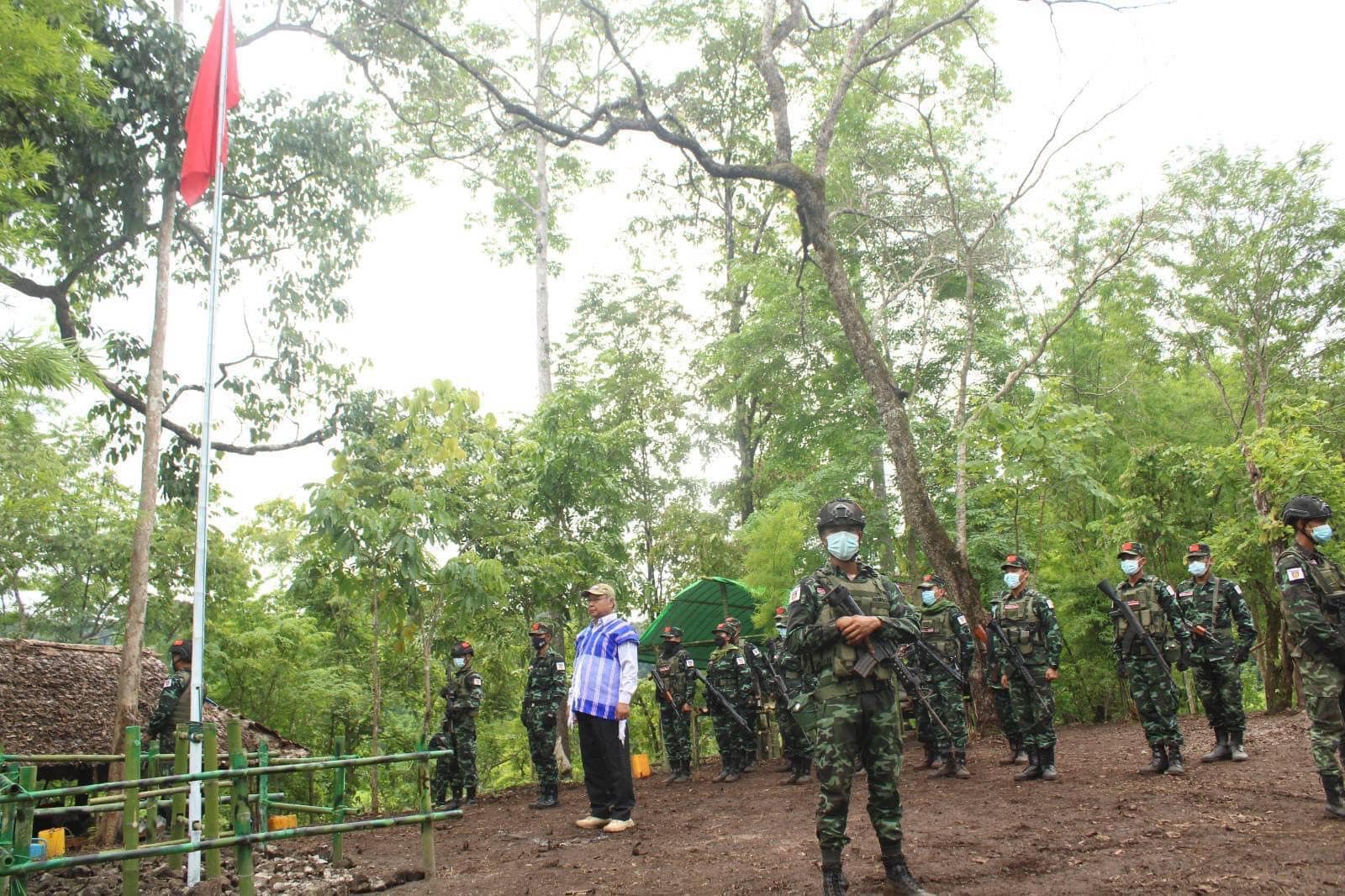 DVB | NUG ပြည်ထောင်စုဝန်ကြီးချုပ် မန်းဝင်းခိုင်သန်း PDF ရဲဘော်များနှင့် တွေ့ဆုံ(ဓာတ်ပုံ)