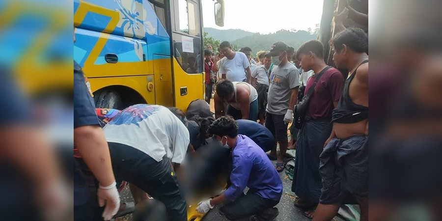 မြဝတီ ကော့ကရိတ် အာရှလမ်းတွင် ကား ၂ စီးတိုက်မိပြီး လူ ၁ ဦး သေဆုံး