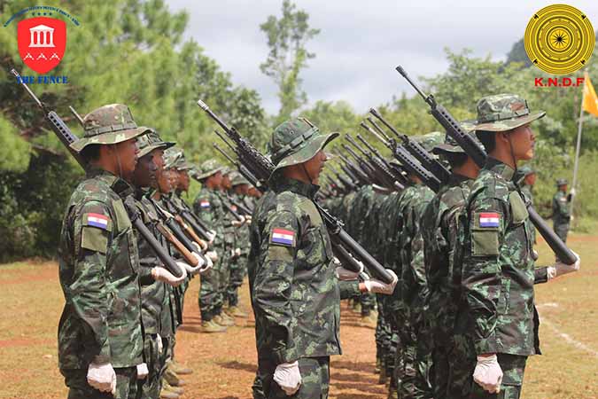 DVB | စည်းရိုးပရောဂျက်မှ ရရှိသည့် လက်နက်များကို KNDF တပ်ရင်း ၄ ခုသို့ ပေးအပ်(ဓာတ်ပုံ)